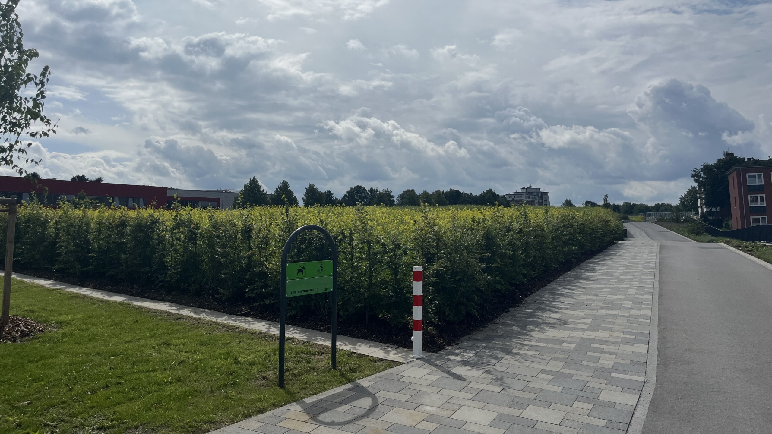 Feiert Eröffnung: A7-Deckel Stellingen